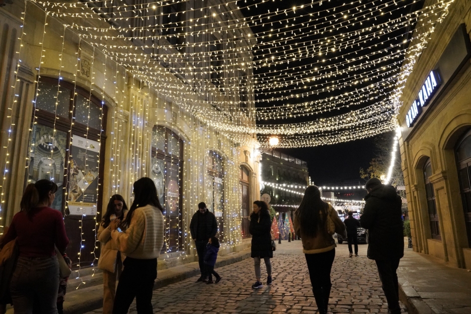 İçərişəhərdə Sehrli Qala günləri keçirilir - FOTO