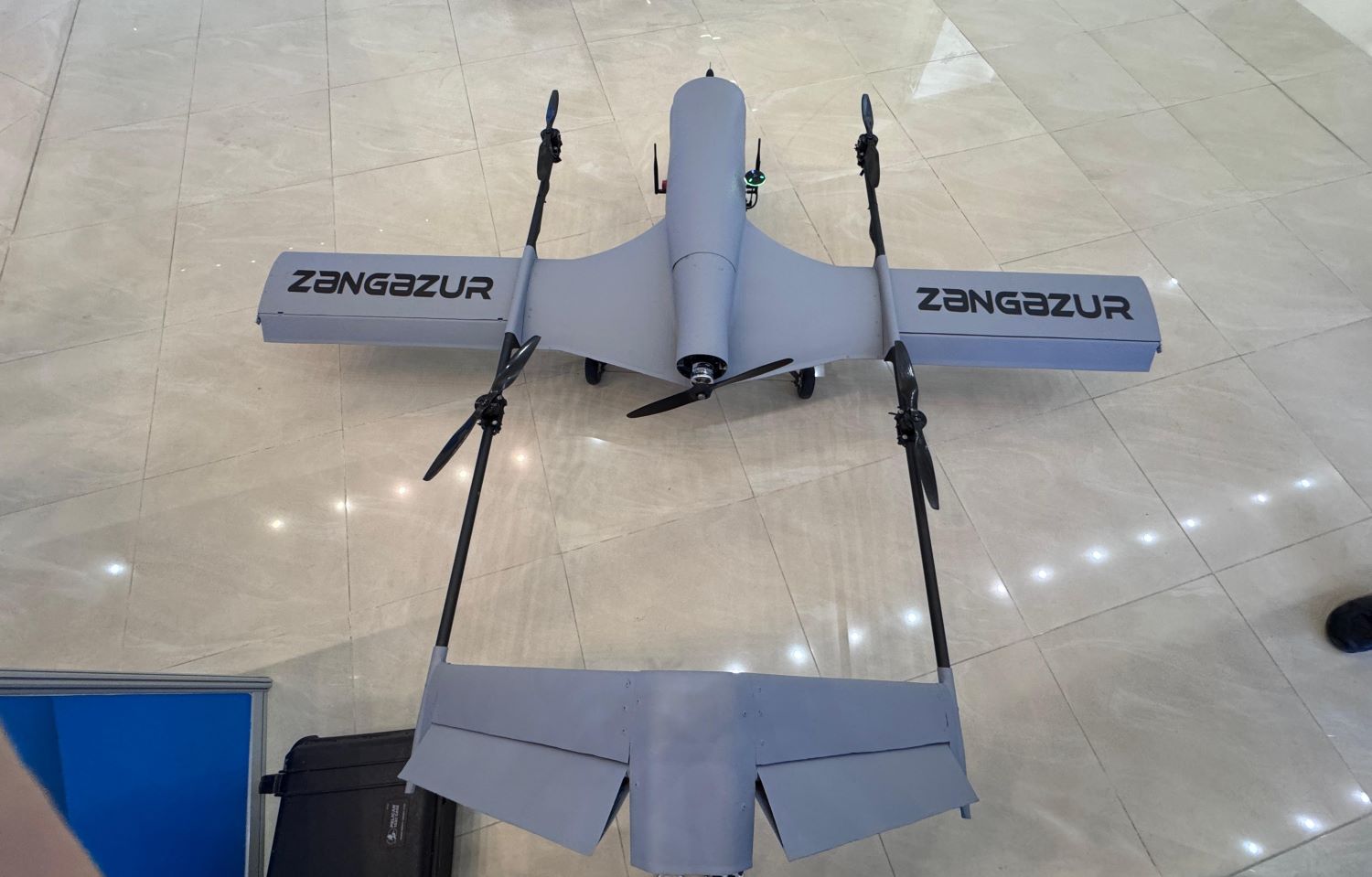 BMU tələbələrinin hazırladığı “Zəngəzur” PUA-sı sərgilərdə nümayiş ...