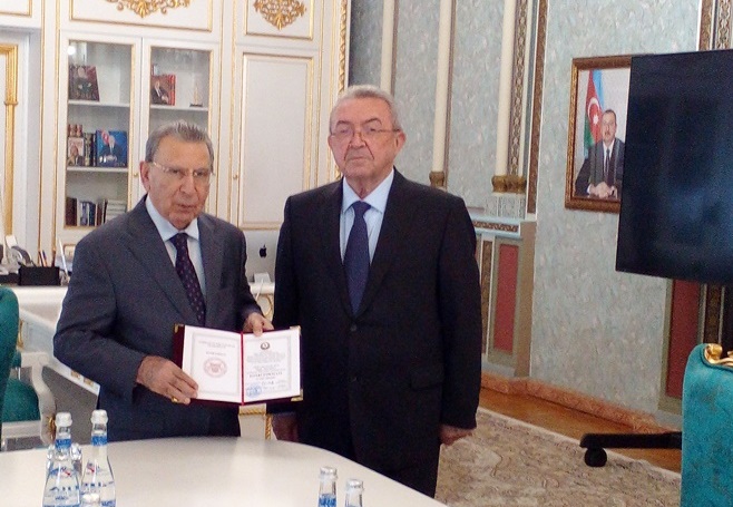 Ramiz Mehdiyev məni institutdan çıxarmaq istəyirdi - Misir Məradnov ...